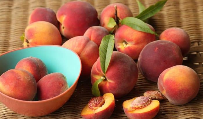 Peach fruit क्या है? पढ़िए इसके फायदे और नुकसान