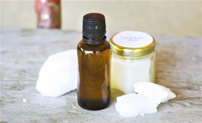 कपूर (Camphor) के अद्भुत फायदे जानिए