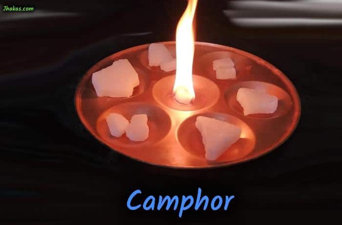 कपूर (Camphor) के अद्भुत फायदे जानिए
